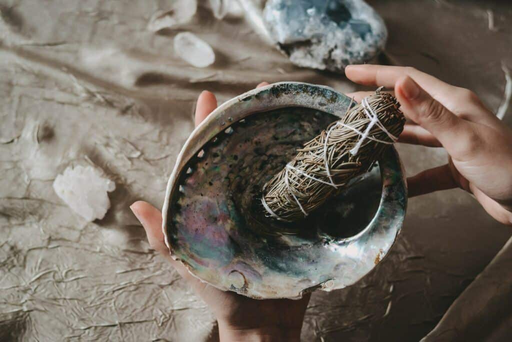 What to Say When Smudging Yourself for Spiritual Cleansing? | Purple Garden